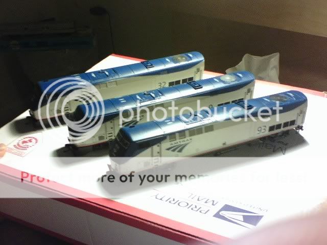 Amtrak phase V paint colors - RAILROAD.NET